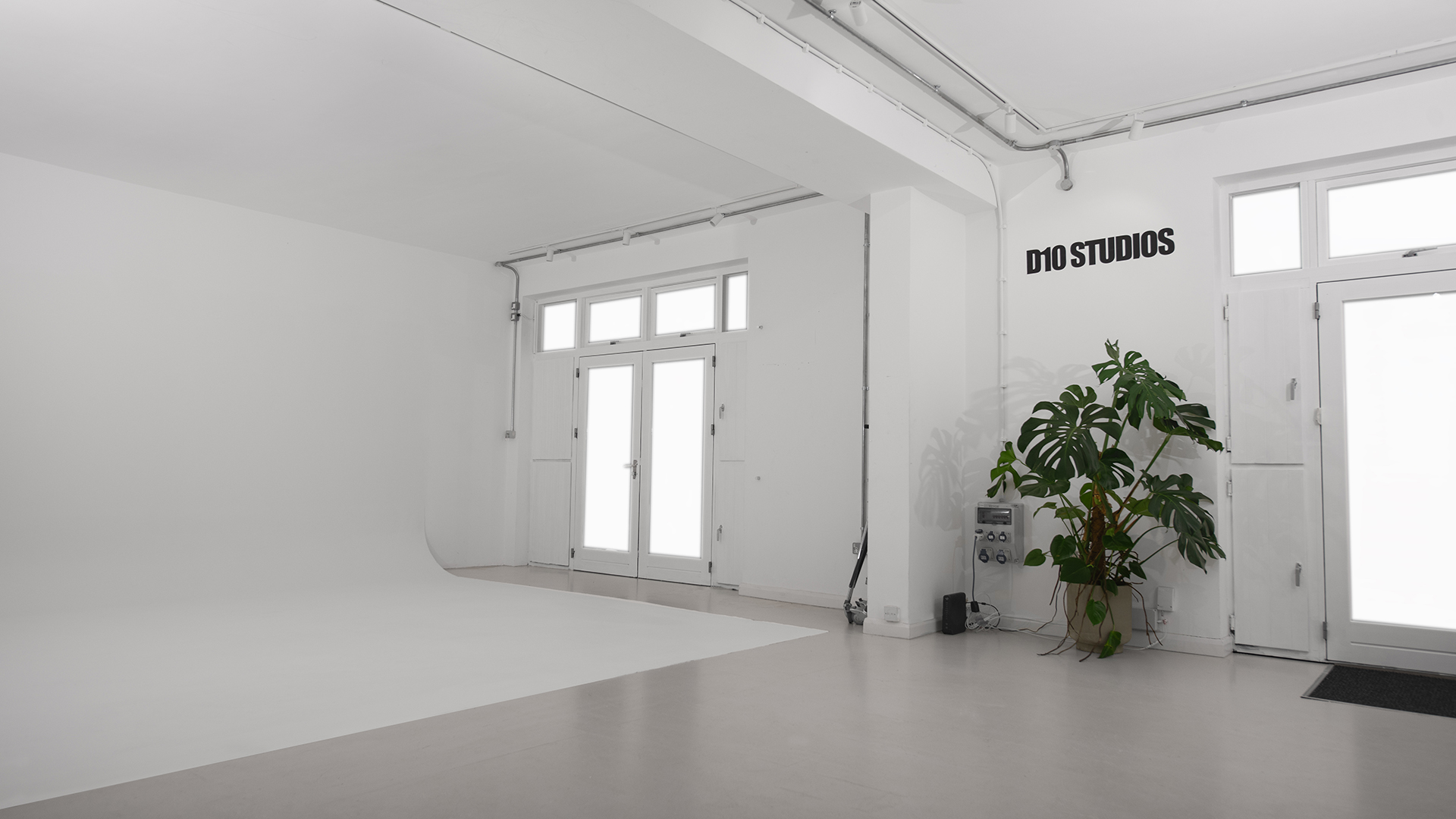 D10 Studios – Photography & Film Studio Hire London