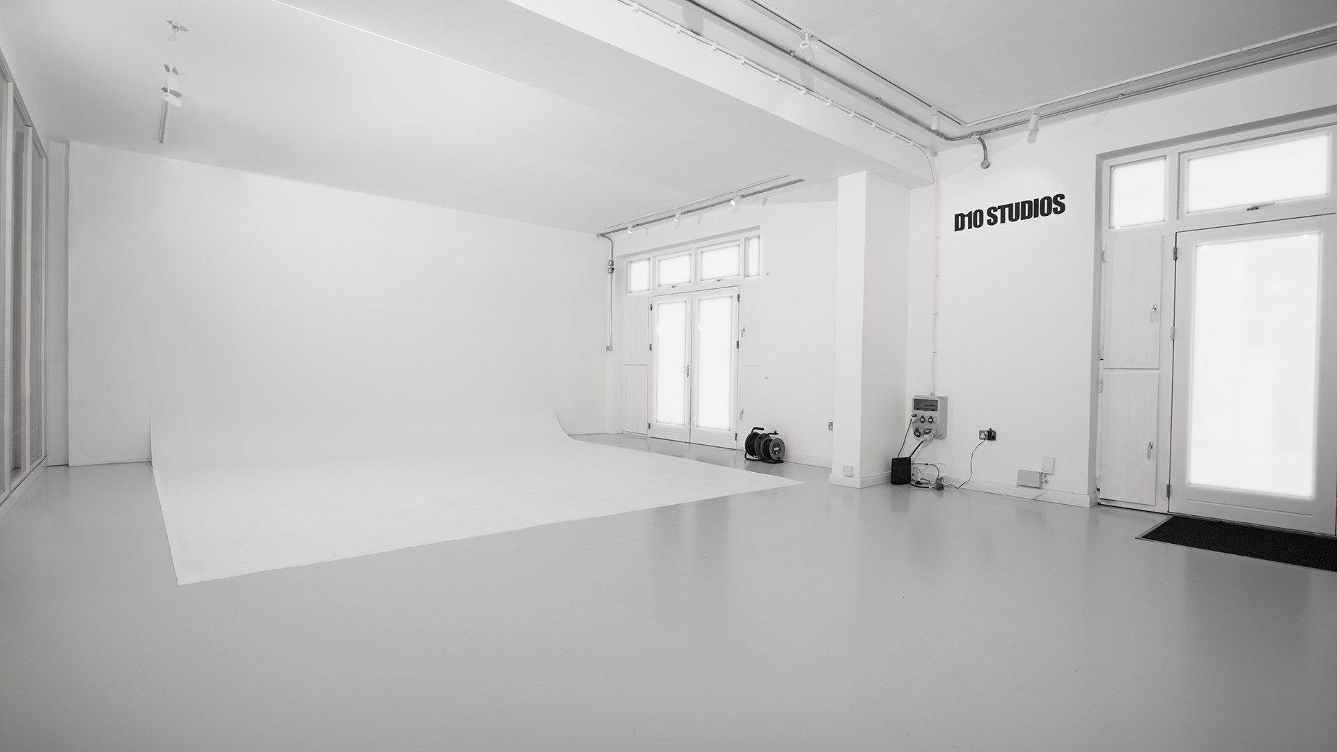 D10 Studios – Photography & Film Studio Hire London